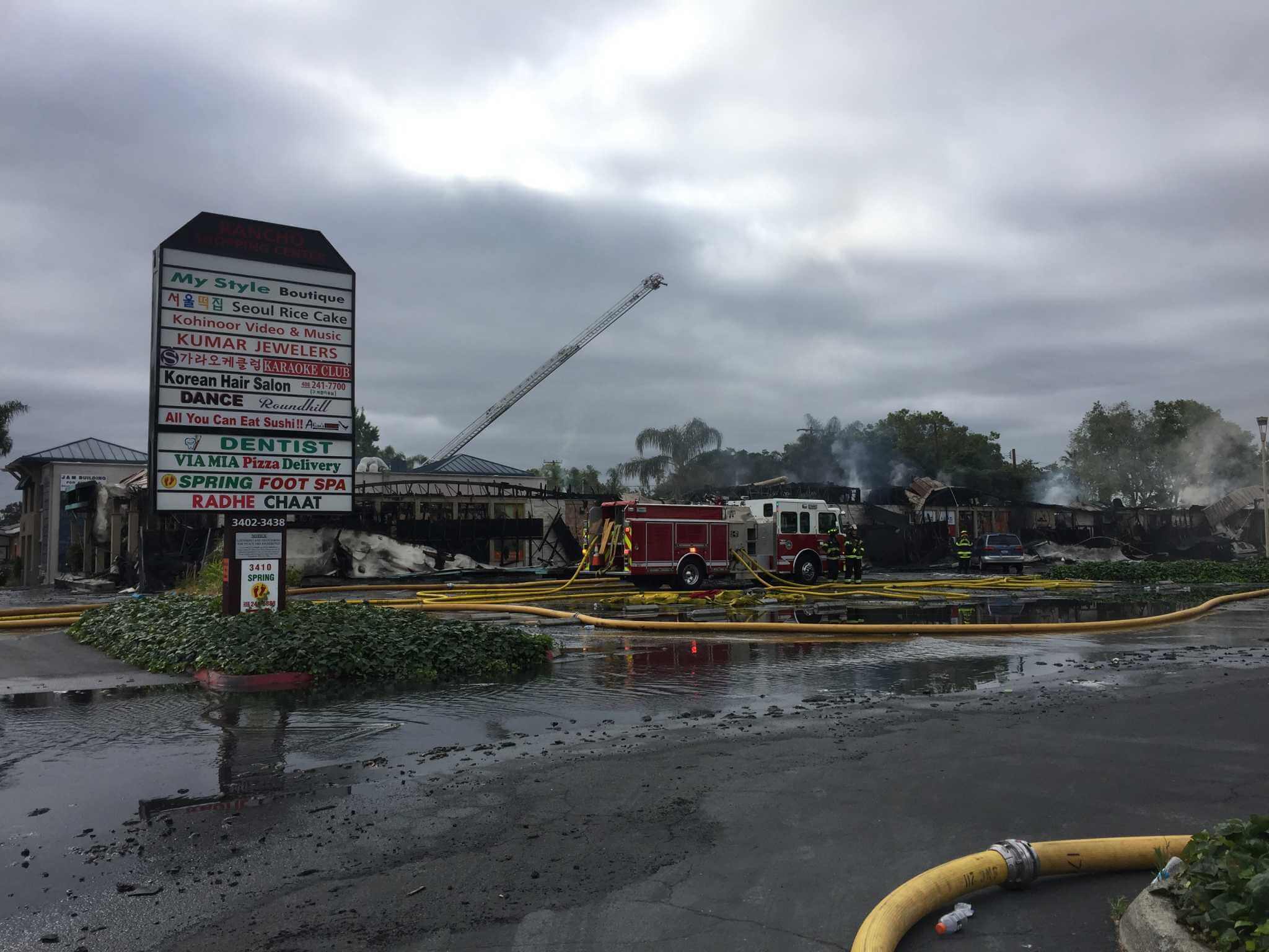 5-alarm fire ravages Santa Clara strip mall – SFBay